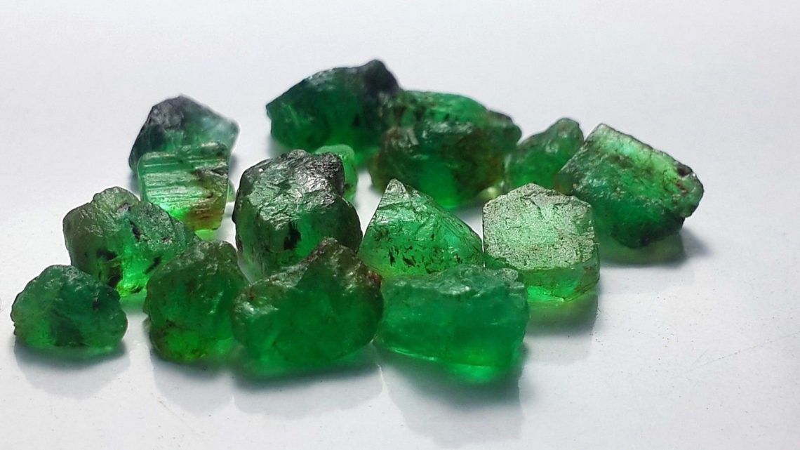 Cuts and Shapes of Rough Emeralds – SunyCortland